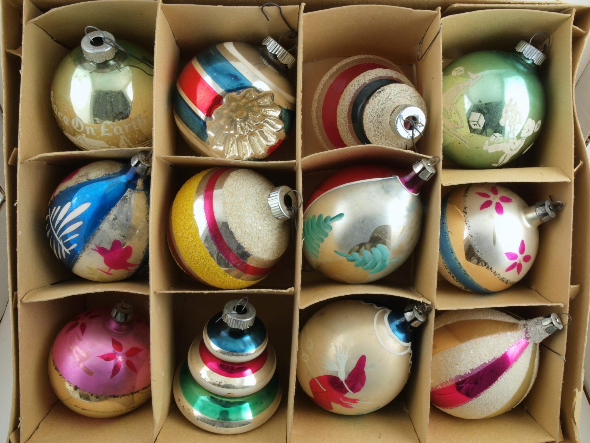 The Story of Shiny Brite & Where to Buy These Iconic Christmas ...