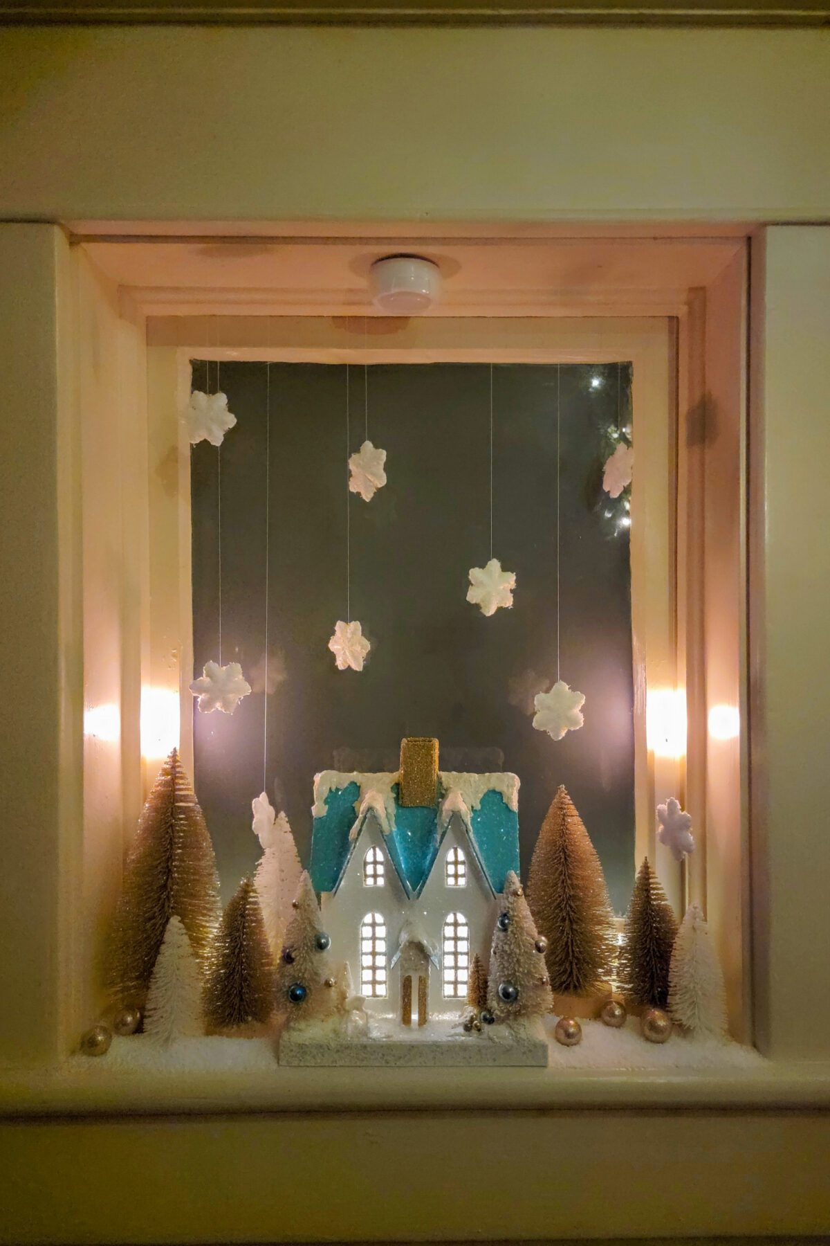 I Accidentally Discovered the Best (and Cheapest) Fake Snow! - Holiday ...