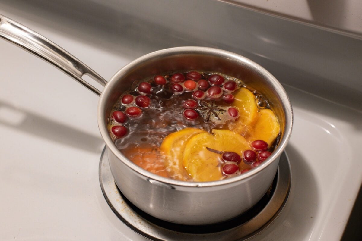 Christmas Simmer Pots – Make Your Home Smell Wonderful for the Holidays ...